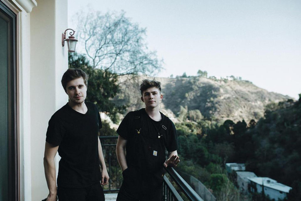 Aquilo nous régale avec un nouvel EP live "In The Low Light" - La ...