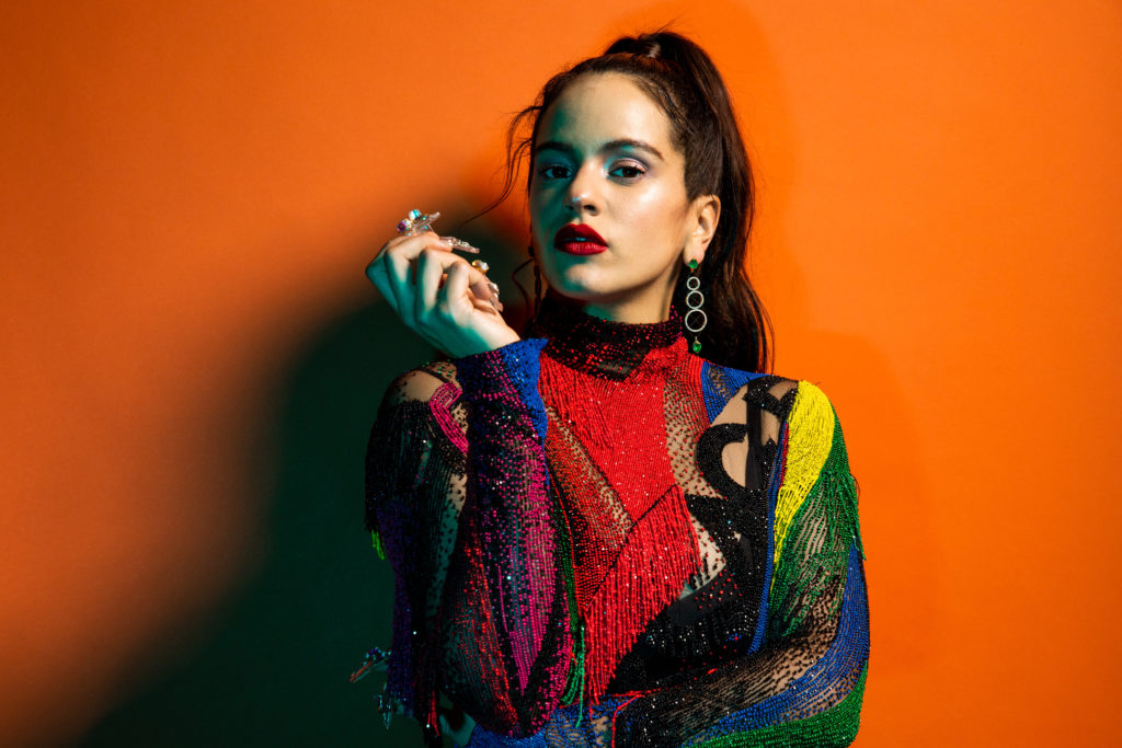Rosalía continue de nous bluffer avec le splendide visuel de son ...